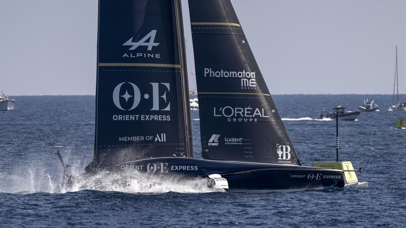 Orient Express Racing Team on Louis Vuitton Cup Round Robin 1 Day 1