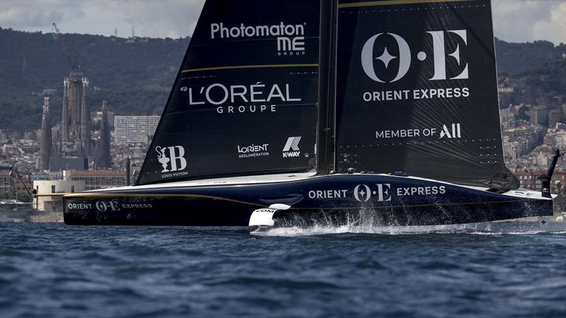 Orient Express Racing Team on Louis Vuitton Cup Round Robin Day 6
