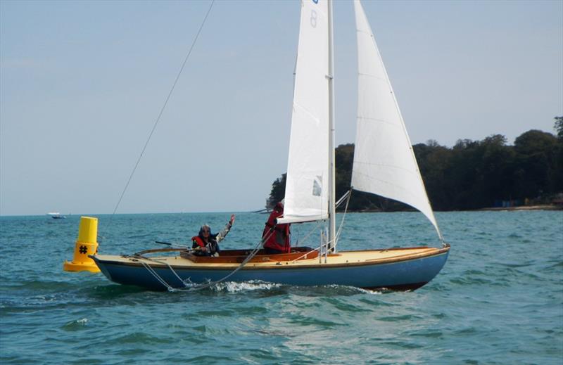 8 winning during the penultimate weekend of Redwing & One-Design 2020 ...