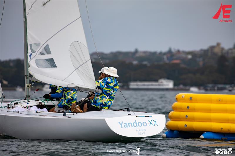 Yandoo XX lead around the bottom mark in Race 5 - Etchells NSW Championship
