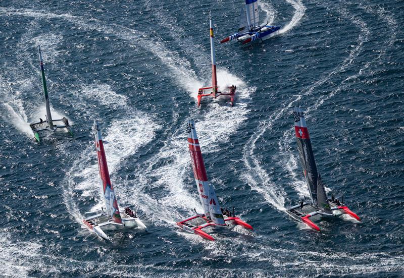 The SailGP F50 catamaran fleet on Race Day 1 of the Range Rover France ...