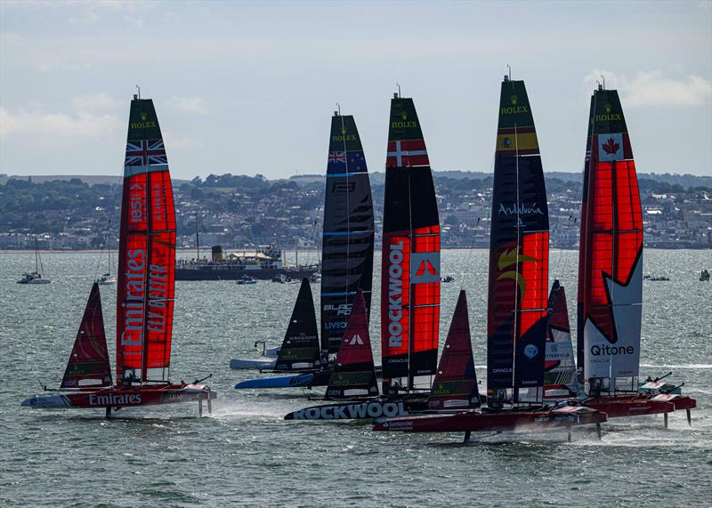 Race 1 start and Emirates GRB SailGP Team have a great start on Race ...