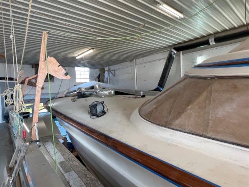 Hull #7 - Toe rail complete