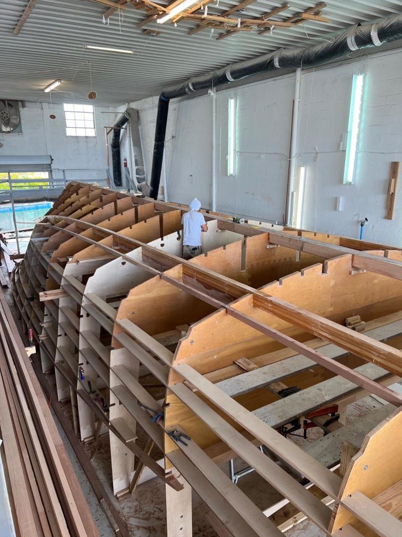 Hull #11 - Stringers going in