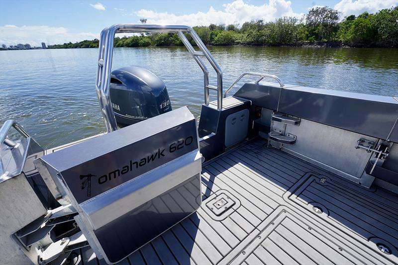 Tomahawk, a single engine, asymmetric hull catamaran