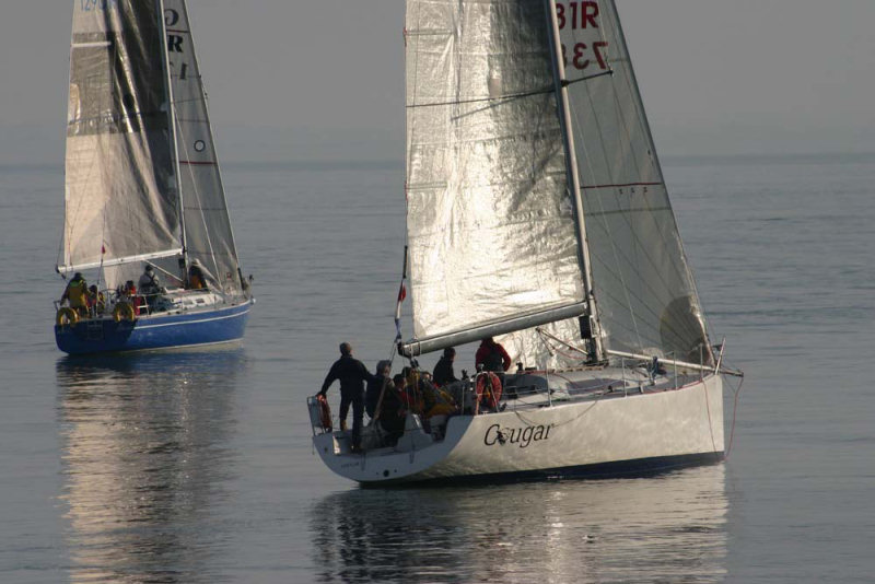 Hardly any wind for the start of the JOG race from Cowes to Cherbourg