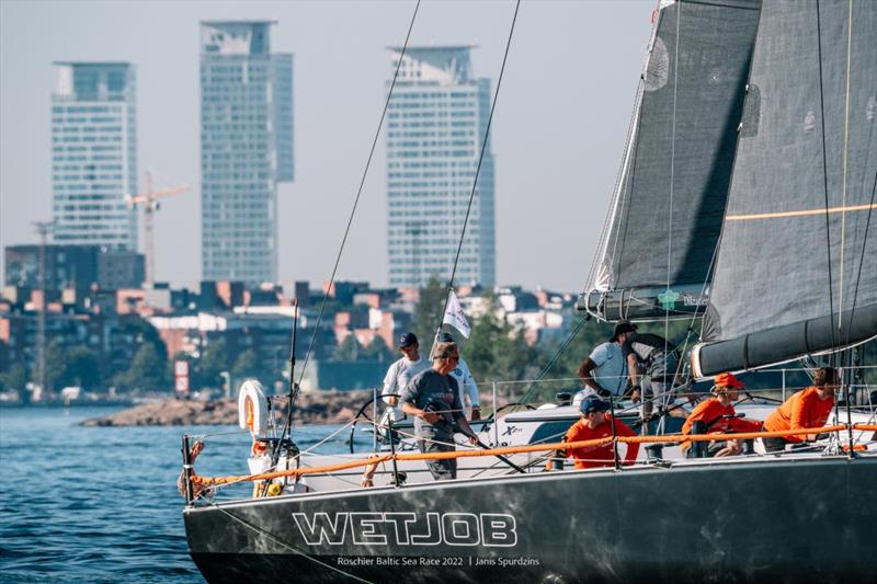 Niclas Heurlin's Swedish Farr 400 Wetjob at the start with Helsinki ...