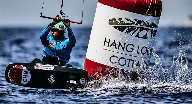 Qibin Huang playing it safe - 2023 Formula Kite Youth World Championships