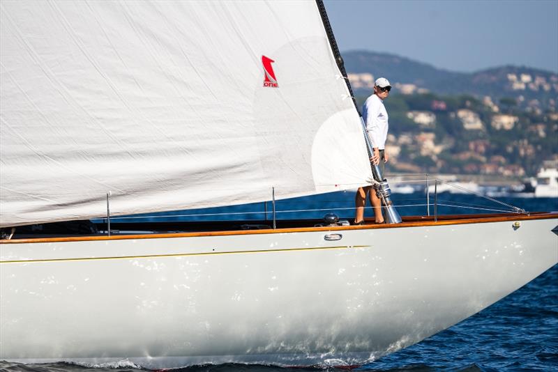 OneSails UK partners with Surfers Against Sewage