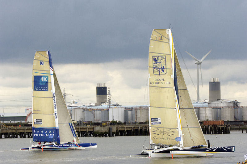 Six French 60 foot tris race on the Thames