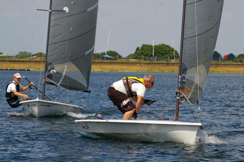Winner Mike Tustin chasing 3rd Placer CJ Cavallari during the Island ...