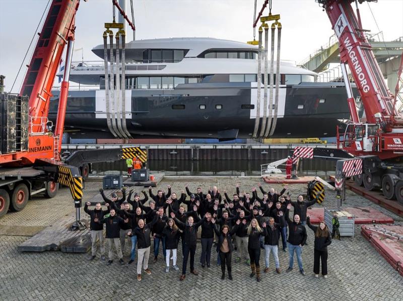 COCOON, 37.8m Moonen Martinique