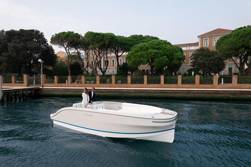 Capoforte SQ240i with 50kW Molabo ISCAD electric inboard motor