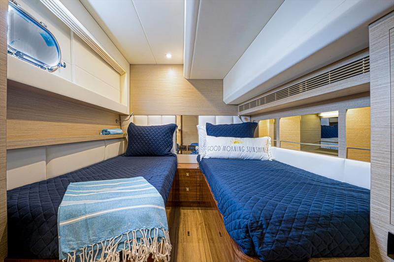 Horizon PC60 - Stbd. Twin Stateroom