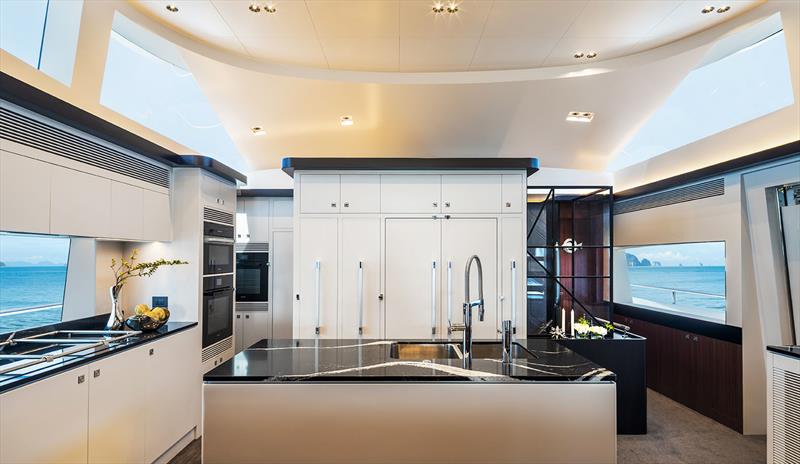 Horizon RP125 custom - Galley