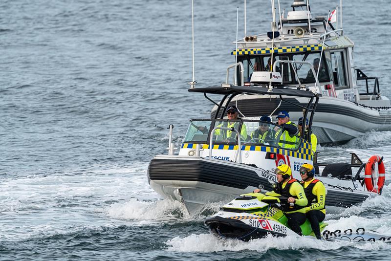 Marine Rescue NSW volunteers