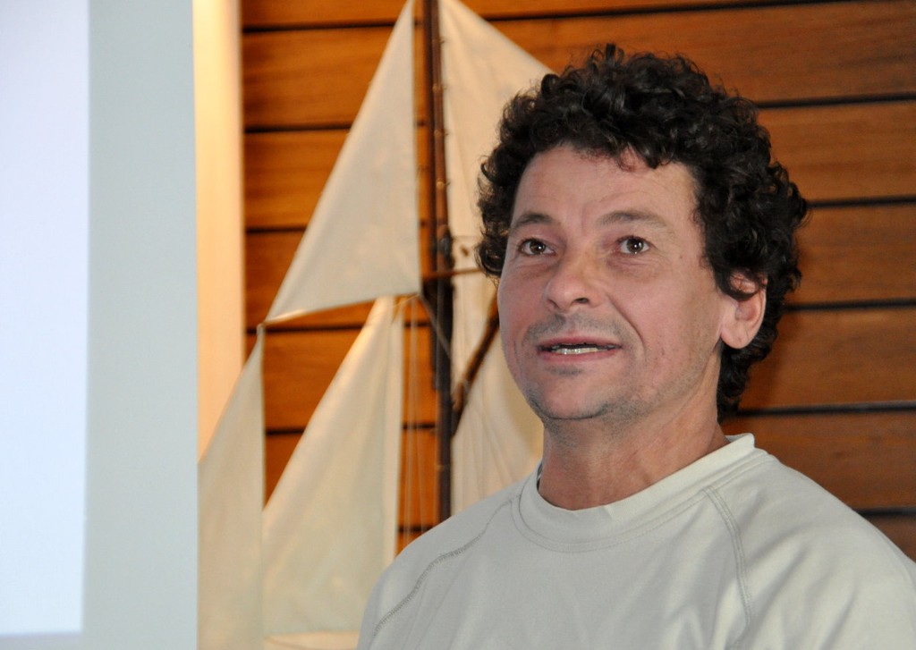 Steve Ravussin at the press conference - Steve Ravussin in Geneva for ...