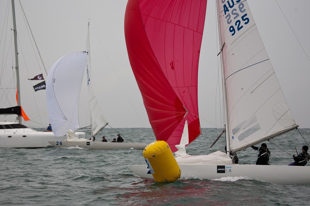 Very close finish to race 4, ``The Kings``, Tom & Damian, Etchells ...
