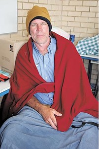 Volunteers rescue South Australian crew from reef