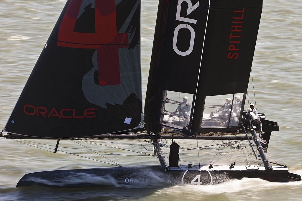 11/06/2011 - San Francisco (USA) - ORACLE Racing - Boat preparation ...