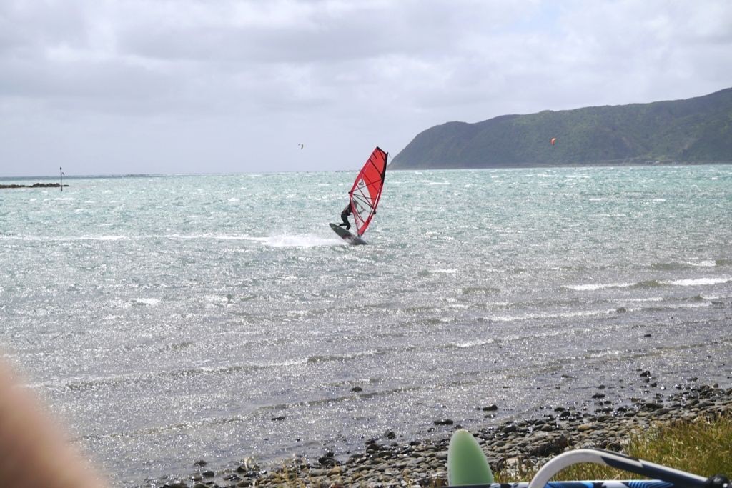 Tom Taylor (Top NZ Sailor) - Windsurfing NZ Freestyle Nationals 2012