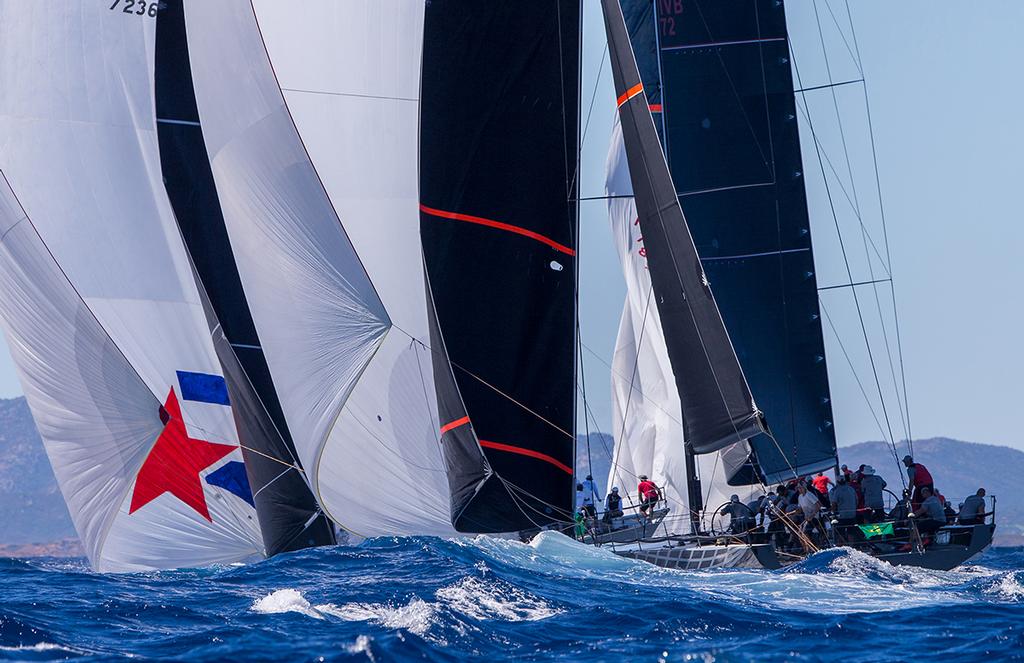 Maxi 72 action downwind