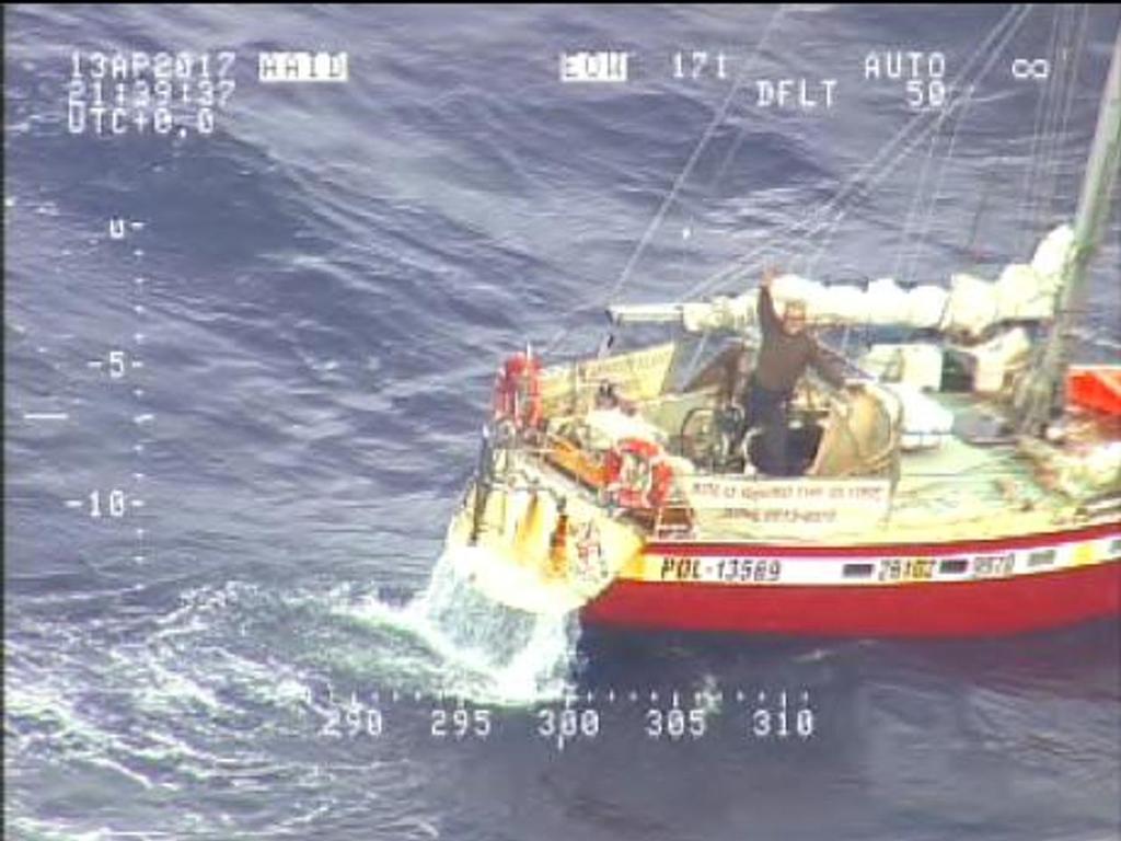 Regina R has been located 2,700nm east of NZ - New Zealand Defence ...