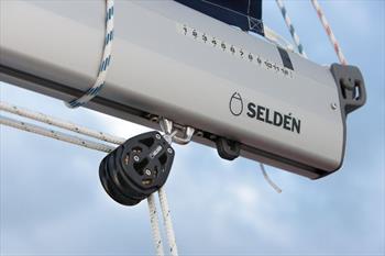 Seldén introduces carbon furling masts