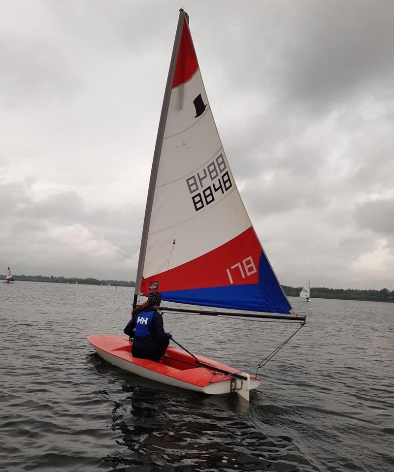 Topper training during the Northampton Youth Series at Draycote Water