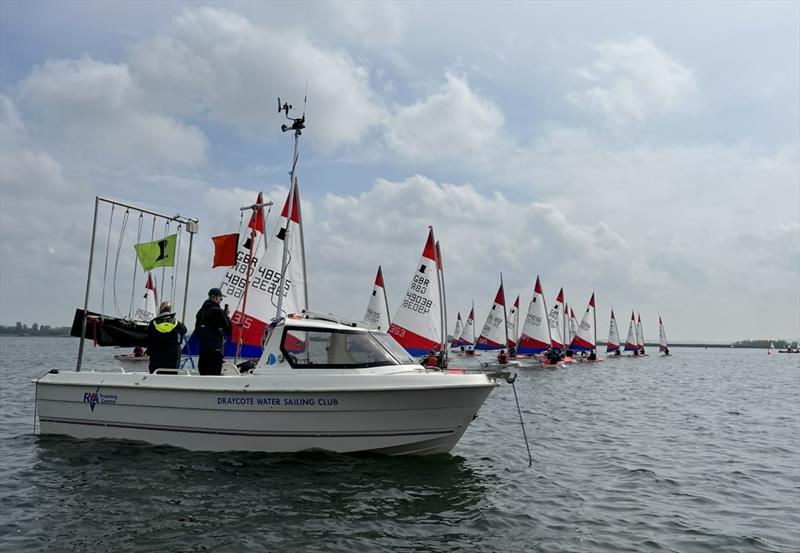 Startline action in ITCA Midlands Topper Traveller Series 2022-23 Round ...
