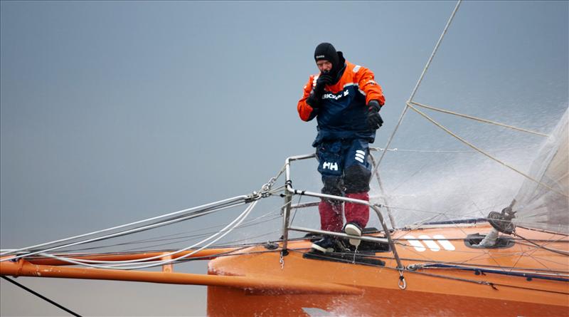 Bowman Phil Jameson (NZL) aboard Ericsson 4