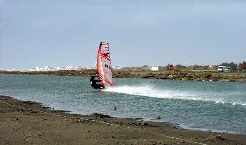 46.24 knots by Finian Maynard sets a new windsurfing speed record